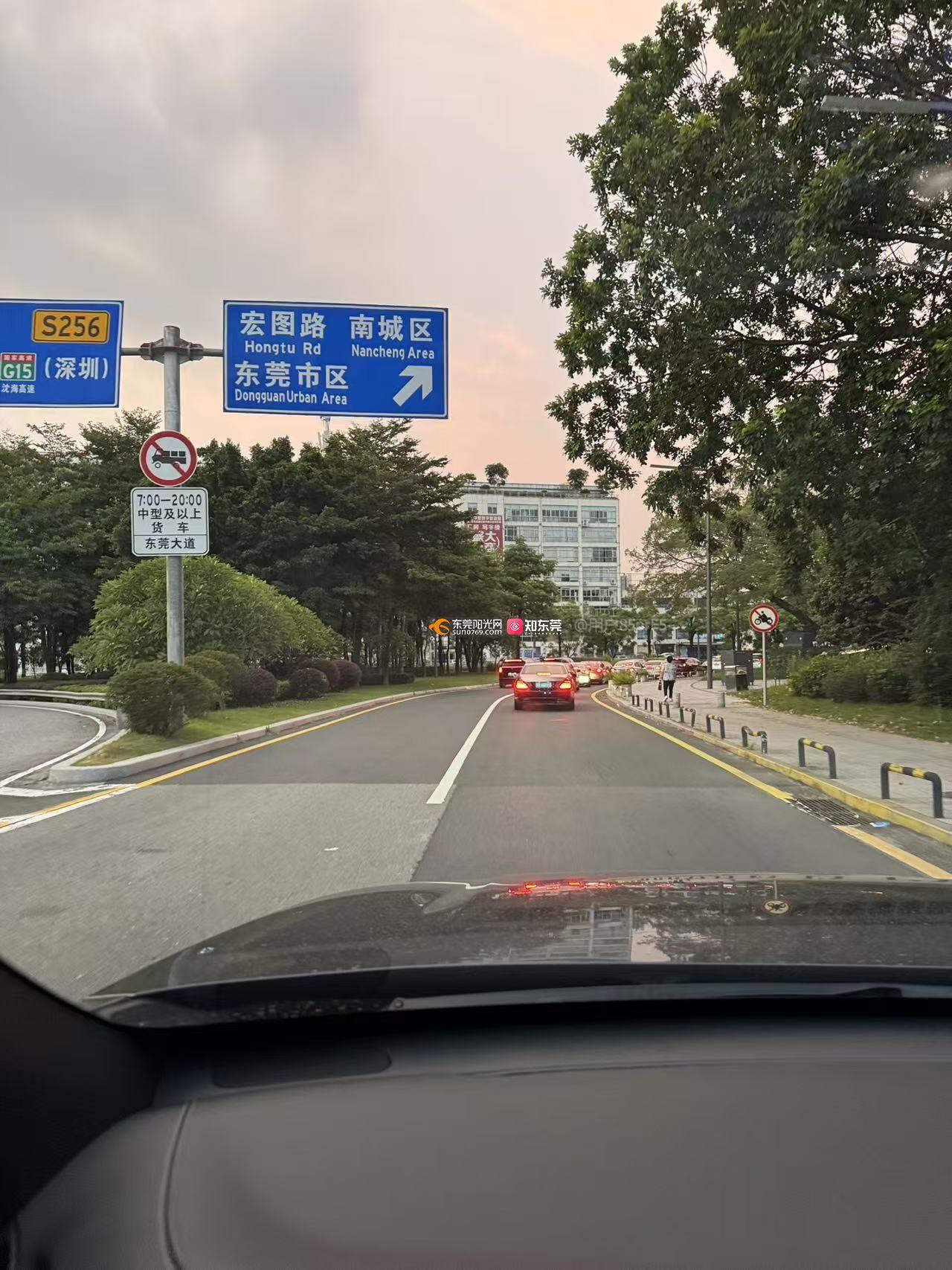 红绿灯安装设置不合理-阳光热线问政平台